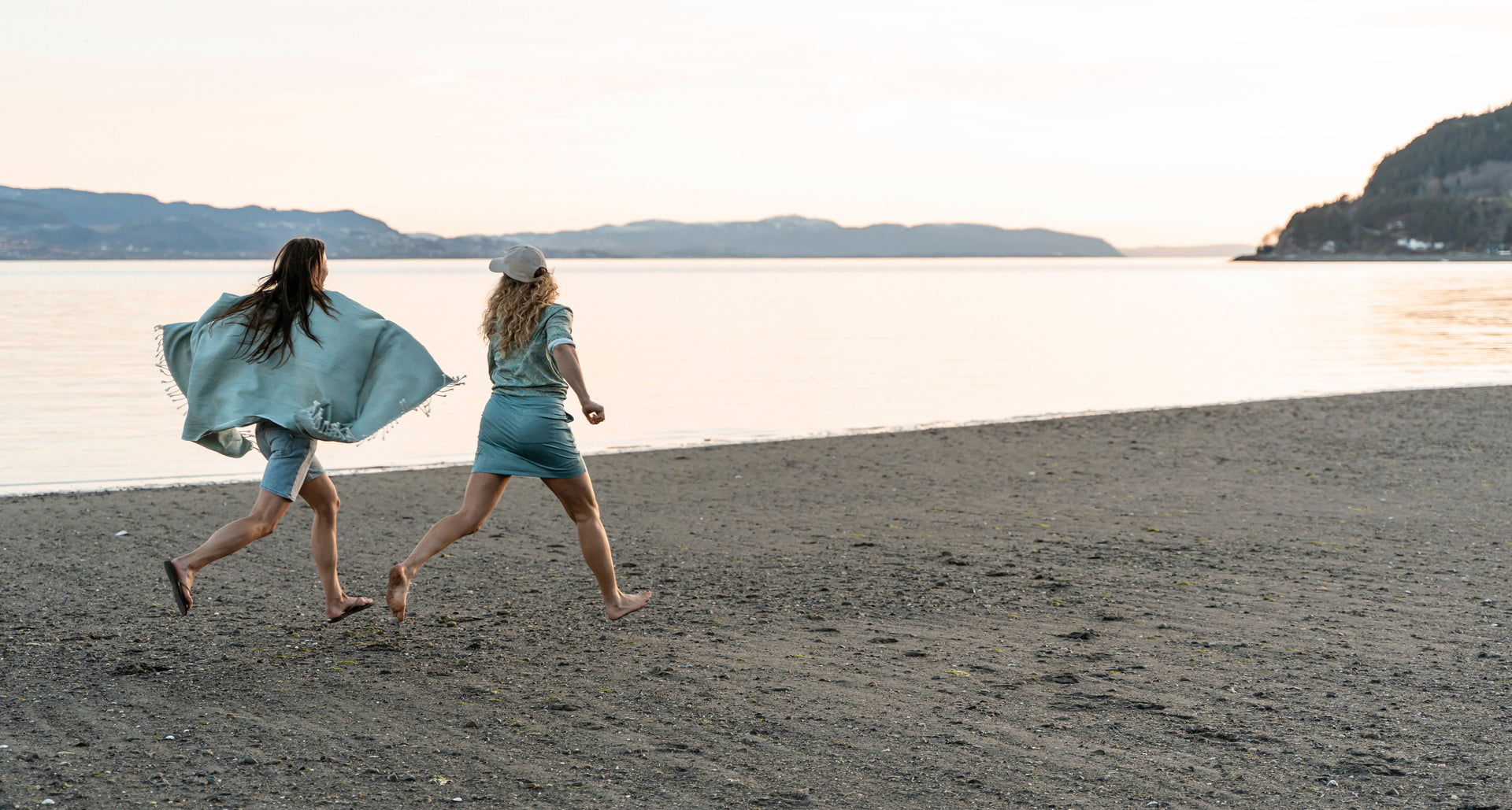 Skhoop of Scandinavia The Original Insulated Skirt